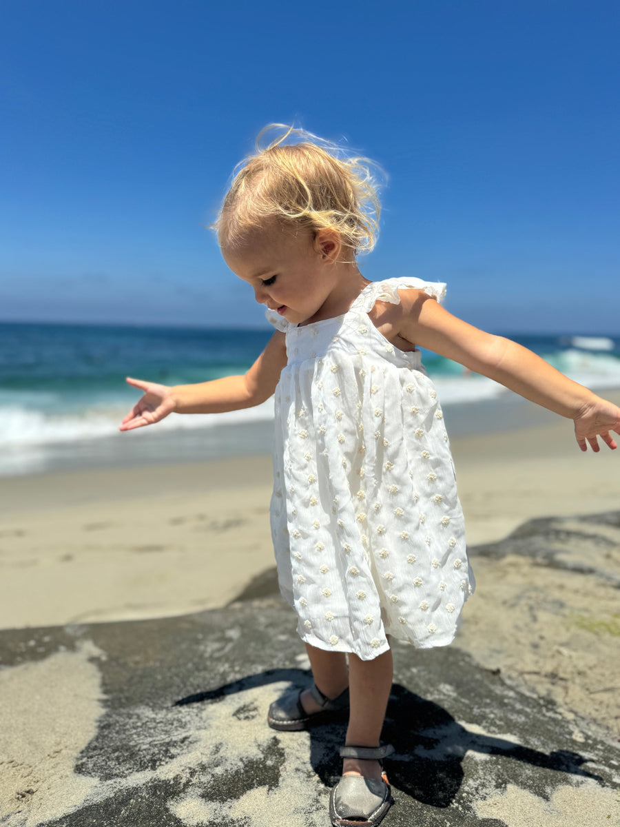 whites – vignette